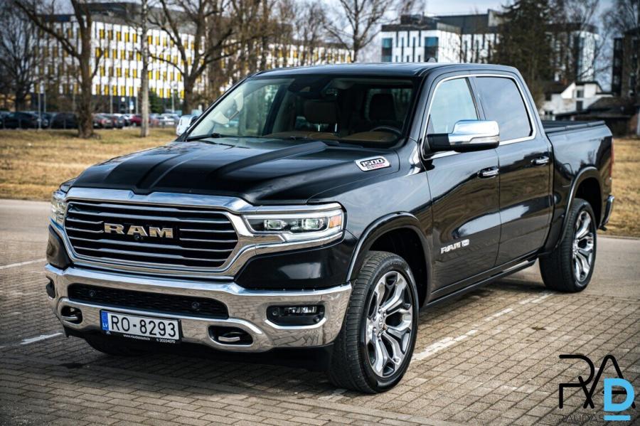 Black Dodge RAM 2020 in Riga, with an engine capacity of 3.00 L and mileage of 185 thousand km for 39990 €, photo 1 on AUTOMOTO.COM.LV