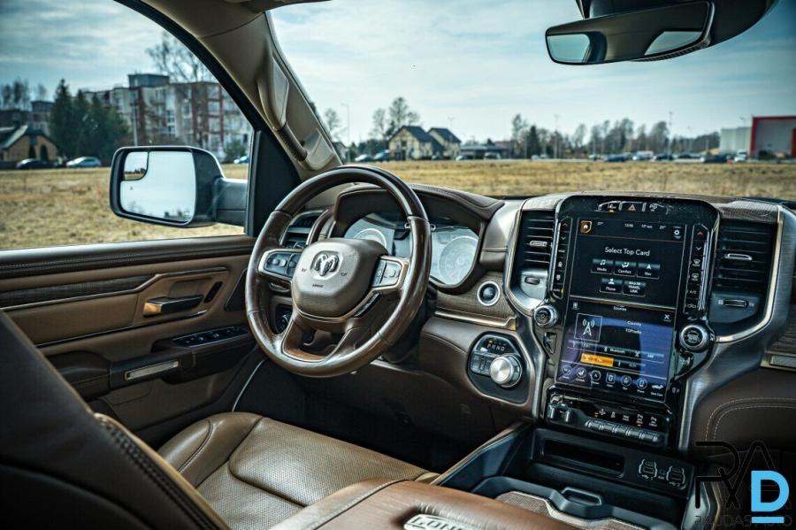 Black Dodge RAM 2020 in Riga, with an engine capacity of 3.00 L and mileage of 185 thousand km for 39990 €, photo 6 on AUTOMOTO.COM.LV