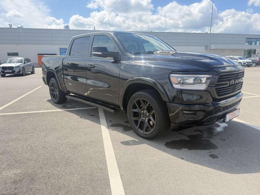 Melns Dodge RAM 2020 Kauņa, ar dzinēja tilpumu 5.60 L un nobraukumu 39 tūkst. km par 34300 €, foto 4 vietnē AUTOMOTO.COM.LV