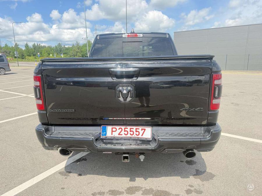 Melns Dodge RAM 2020 Kauņa, ar dzinēja tilpumu 5.60 L un nobraukumu 39 tūkst. km par 34300 €, foto 6 vietnē AUTOMOTO.COM.LV