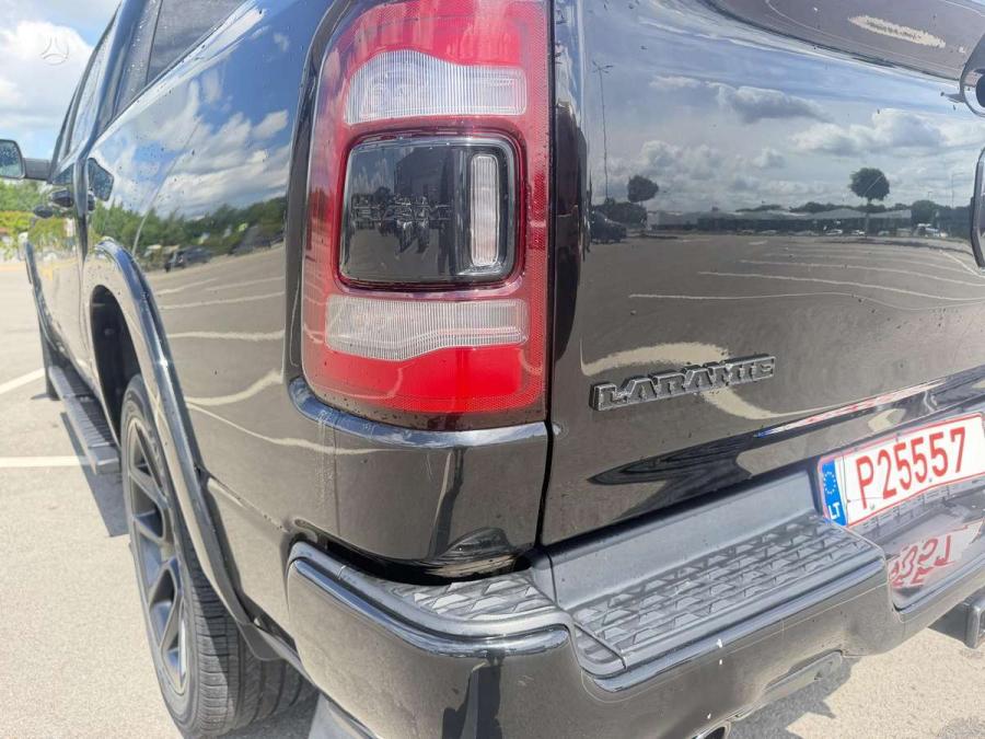 Melns Dodge RAM 2020 Kauņa, ar dzinēja tilpumu 5.60 L un nobraukumu 39 tūkst. km par 34300 €, foto 7 vietnē AUTOMOTO.COM.LV