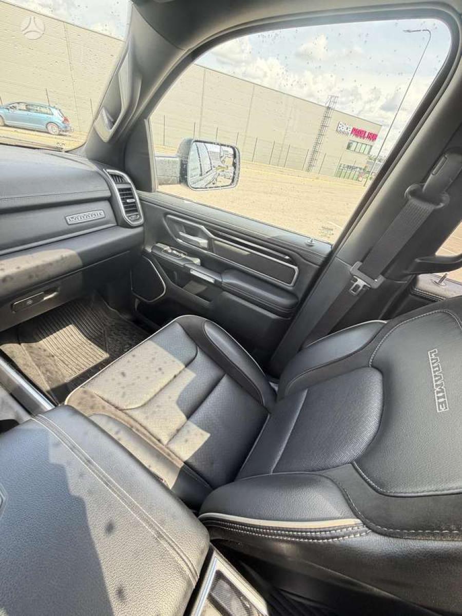 Melns Dodge RAM 2020 Kauņa, ar dzinēja tilpumu 5.60 L un nobraukumu 39 tūkst. km par 34300 €, foto 18 vietnē AUTOMOTO.COM.LV