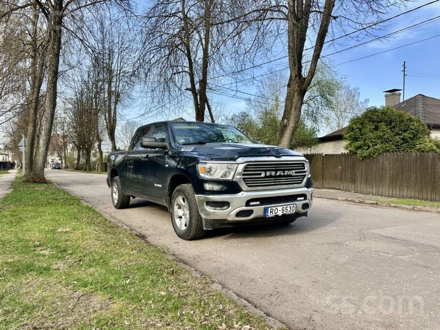 Melns Dodge RAM 2021 Rīga, ar dzinēja tilpumu 5.70 L un nobraukumu 66 tūkst. km par 29950 €, foto 6 vietnē AUTOMOTO.COM.LV
