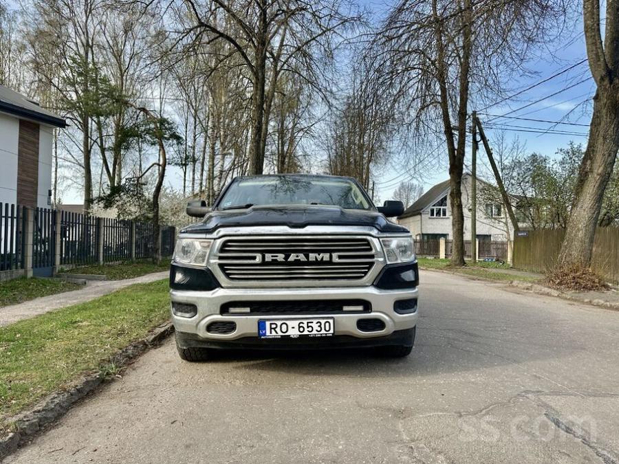 Melns Dodge RAM 2021 Rīga, ar dzinēja tilpumu 5.70 L un nobraukumu 66 tūkst. km par 29950 €, foto 7 vietnē AUTOMOTO.COM.LV