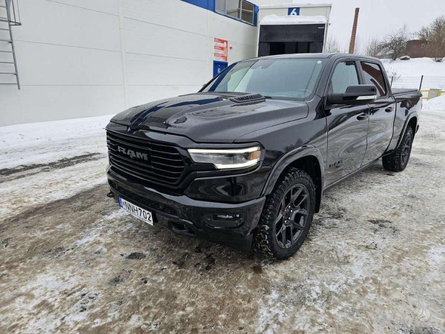 Melns Dodge RAM 2021 Viļņa, ar dzinēja tilpumu 5.70 L un nobraukumu 64 tūkst. km par 58080 €, foto 10 vietnē AUTOMOTO.COM.LV