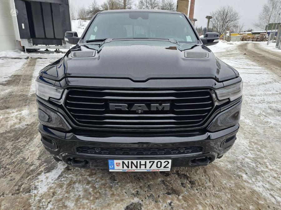 Melns Dodge RAM 2021 Viļņa, ar dzinēja tilpumu 5.70 L un nobraukumu 64 tūkst. km par 58080 €, foto 14 vietnē AUTOMOTO.COM.LV