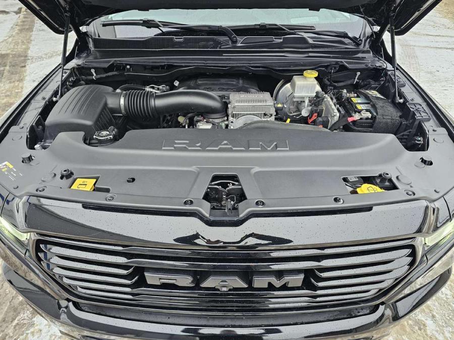 Melns Dodge RAM 2021 Viļņa, ar dzinēja tilpumu 5.70 L un nobraukumu 64 tūkst. km par 58080 €, foto 27 vietnē AUTOMOTO.COM.LV