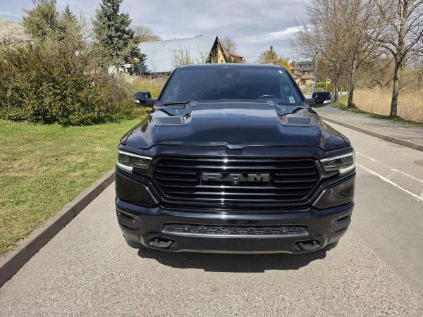 Black Dodge RAM 2021 in Vilnius, with an engine capacity of 0.00 L and mileage of 72 thousand km for 44000 €, photo 2 on AUTOMOTO.COM.LV