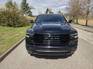 Melns Dodge RAM 2021 Viļņa, ar dzinēja tilpumu 0.00 L un nobraukumu 72 tūkst. km par 44000 €, foto 3 vietnē AUTOMOTO.COM.LV