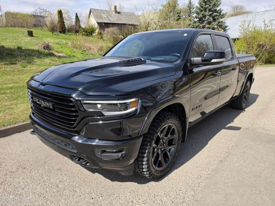 Melns Dodge RAM 2021 Viļņa, ar dzinēja tilpumu 0.00 L un nobraukumu 72 tūkst. km par 44000 €, foto 4 vietnē AUTOMOTO.COM.LV