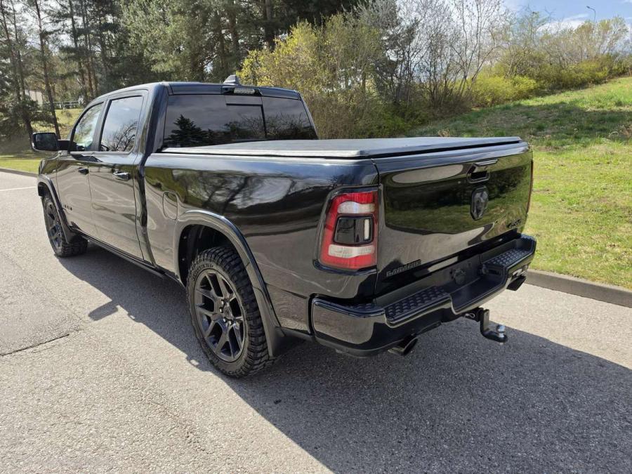 Melns Dodge RAM 2021 Viļņa, ar dzinēja tilpumu 0.00 L un nobraukumu 72 tūkst. km par 44000 €, foto 6 vietnē AUTOMOTO.COM.LV