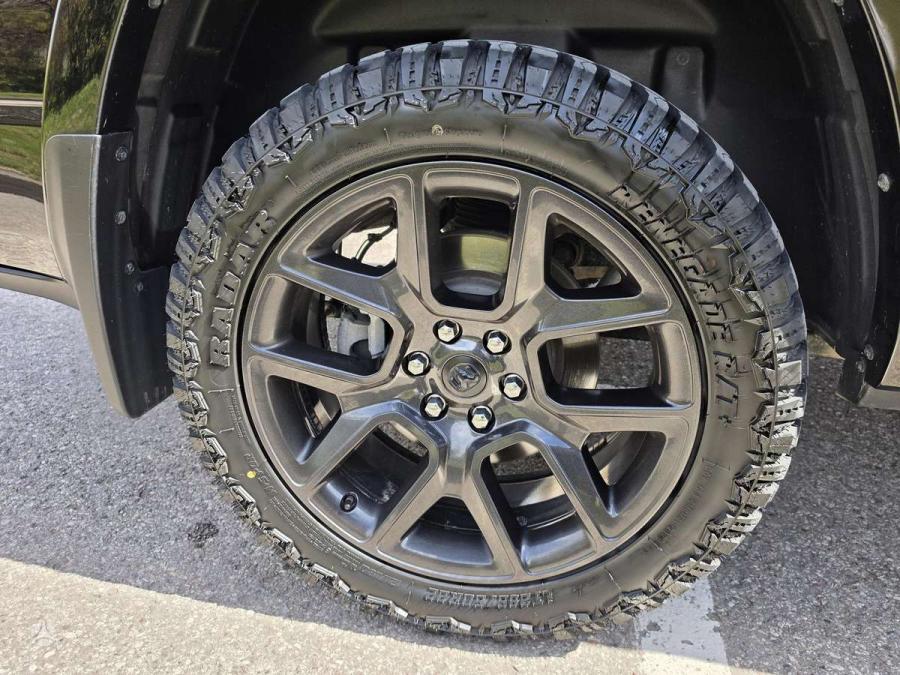 Melns Dodge RAM 2021 Viļņa, ar dzinēja tilpumu 0.00 L un nobraukumu 72 tūkst. km par 44000 €, foto 11 vietnē AUTOMOTO.COM.LV