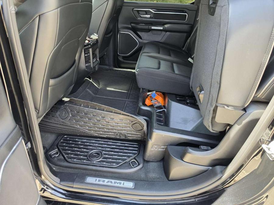 Melns Dodge RAM 2021 Viļņa, ar dzinēja tilpumu 0.00 L un nobraukumu 72 tūkst. km par 44000 €, foto 14 vietnē AUTOMOTO.COM.LV