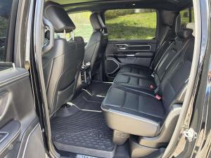 Melns Dodge RAM 2021 Viļņa, ar dzinēja tilpumu 0.00 L un nobraukumu 72 tūkst. km par 44000 €, foto 15 vietnē AUTOMOTO.COM.LV
