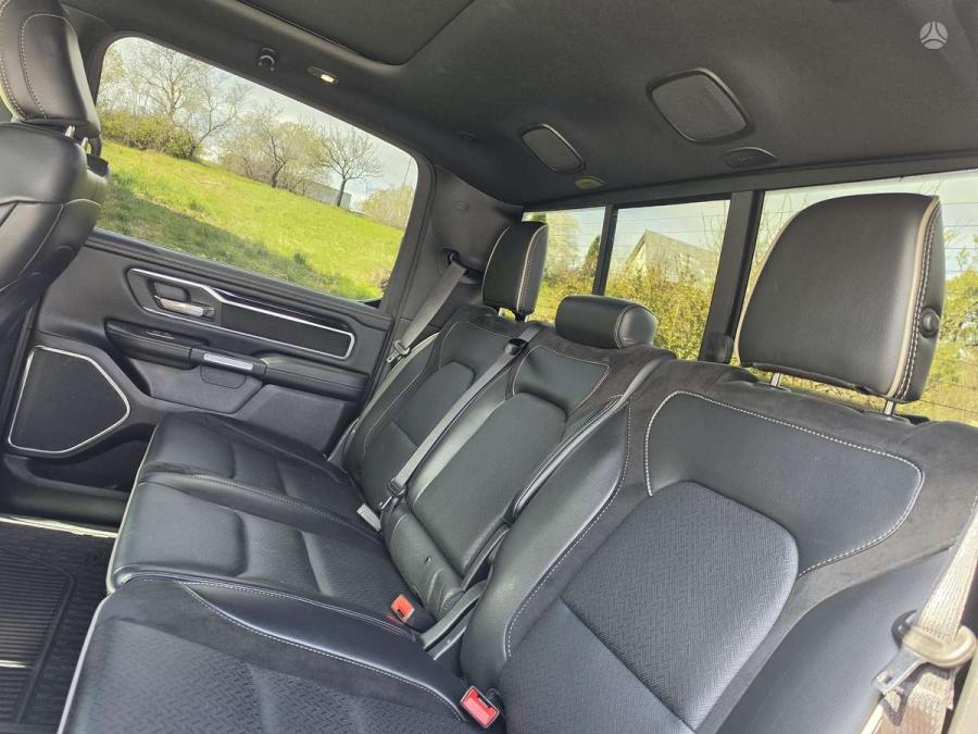 Melns Dodge RAM 2021 Viļņa, ar dzinēja tilpumu 0.00 L un nobraukumu 72 tūkst. km par 44000 €, foto 16 vietnē AUTOMOTO.COM.LV