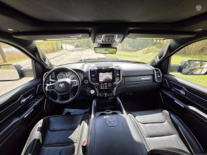 Melns Dodge RAM 2021 Viļņa, ar dzinēja tilpumu 0.00 L un nobraukumu 72 tūkst. km par 44000 €, foto 17 vietnē AUTOMOTO.COM.LV