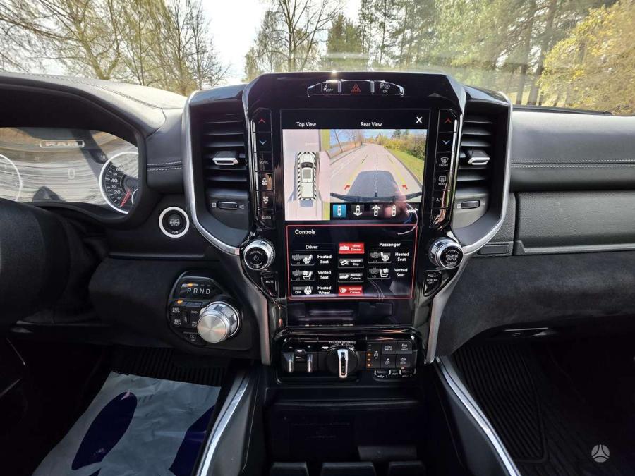 Melns Dodge RAM 2021 Viļņa, ar dzinēja tilpumu 0.00 L un nobraukumu 72 tūkst. km par 44000 €, foto 19 vietnē AUTOMOTO.COM.LV