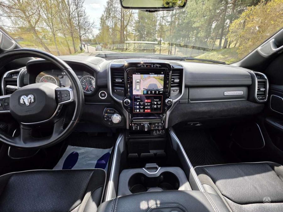 Melns Dodge RAM 2021 Viļņa, ar dzinēja tilpumu 0.00 L un nobraukumu 72 tūkst. km par 44000 €, foto 21 vietnē AUTOMOTO.COM.LV