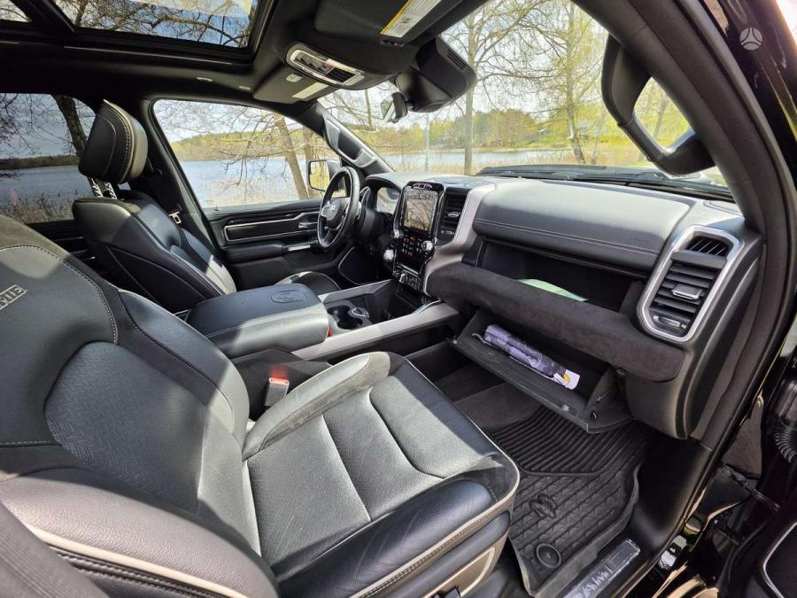 Melns Dodge RAM 2021 Viļņa, ar dzinēja tilpumu 0.00 L un nobraukumu 72 tūkst. km par 44000 €, foto 28 vietnē AUTOMOTO.COM.LV