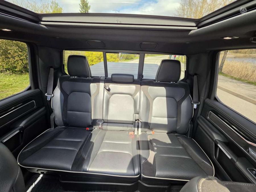 Melns Dodge RAM 2021 Viļņa, ar dzinēja tilpumu 0.00 L un nobraukumu 72 tūkst. km par 44000 €, foto 32 vietnē AUTOMOTO.COM.LV