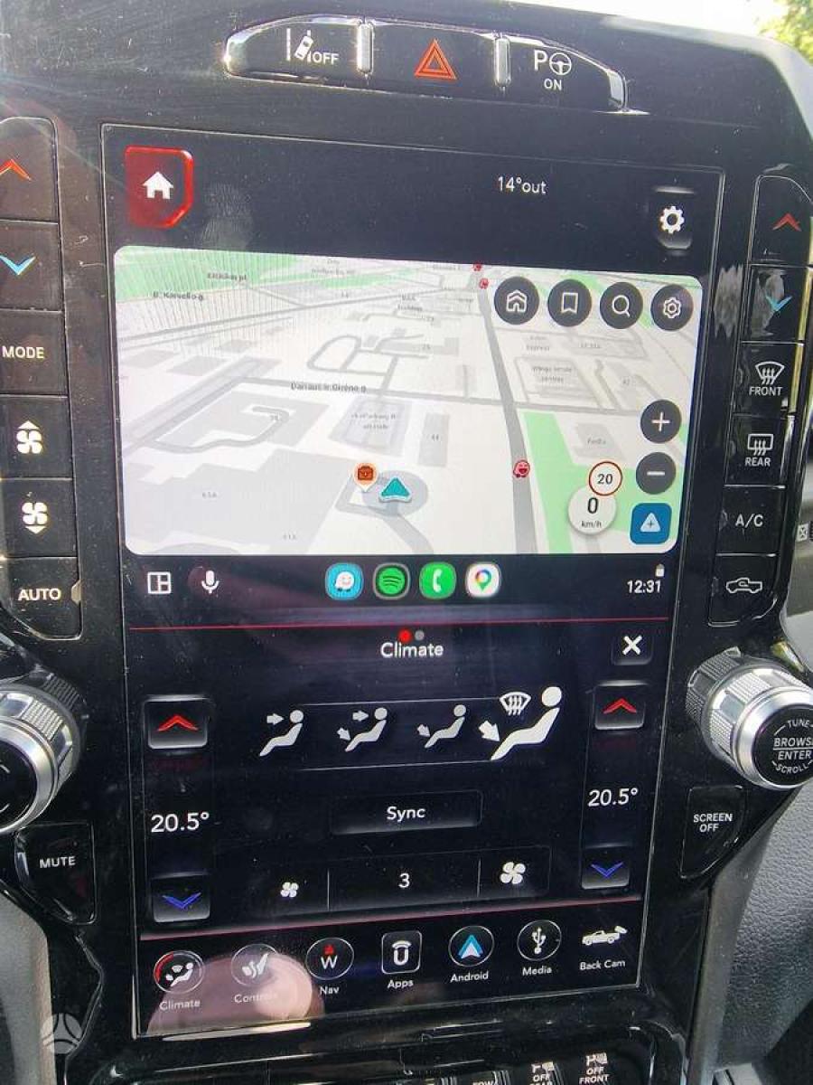 Melns Dodge RAM 2021 Viļņa, ar dzinēja tilpumu 5.65 L un nobraukumu 200 tūkst. km par 42350 €, foto 17 vietnē AUTOMOTO.COM.LV