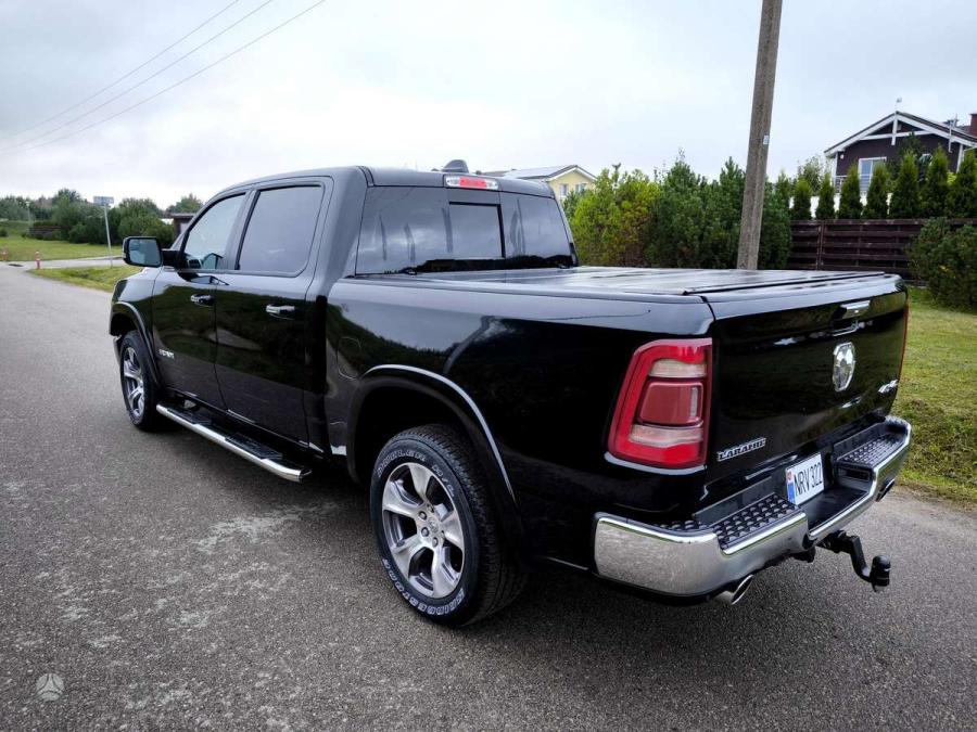Melns Dodge RAM 2021 Klaipėda, ar dzinēja tilpumu 5.70 L un nobraukumu 3 tūkst. km par 44000 €, foto 5 vietnē AUTOMOTO.COM.LV