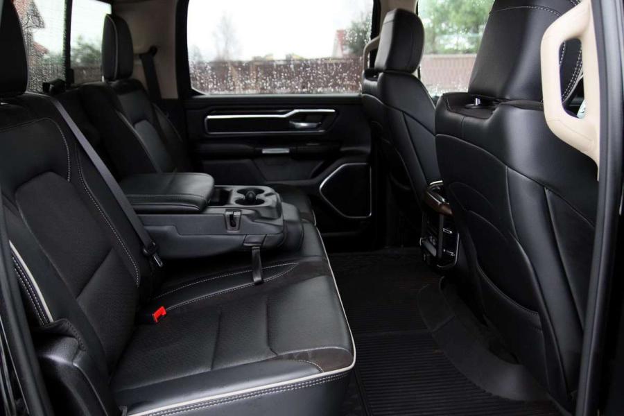Melns Dodge RAM 2021 Klaipėda, ar dzinēja tilpumu 5.70 L un nobraukumu 3 tūkst. km par 44000 €, foto 11 vietnē AUTOMOTO.COM.LV