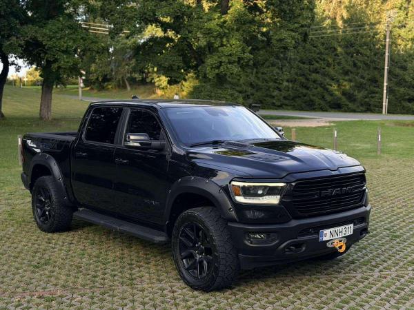 Melns Dodge RAM 2021 Anykščiai, ar dzinēja tilpumu 5.65 L un nobraukumu 213 tūkst. km par 35250 €, foto 3 vietnē AUTOMOTO.COM.LV