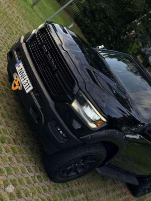 Melns Dodge RAM 2021 Anykščiai, ar dzinēja tilpumu 5.65 L un nobraukumu 213 tūkst. km par 35250 €, foto 8 vietnē AUTOMOTO.COM.LV