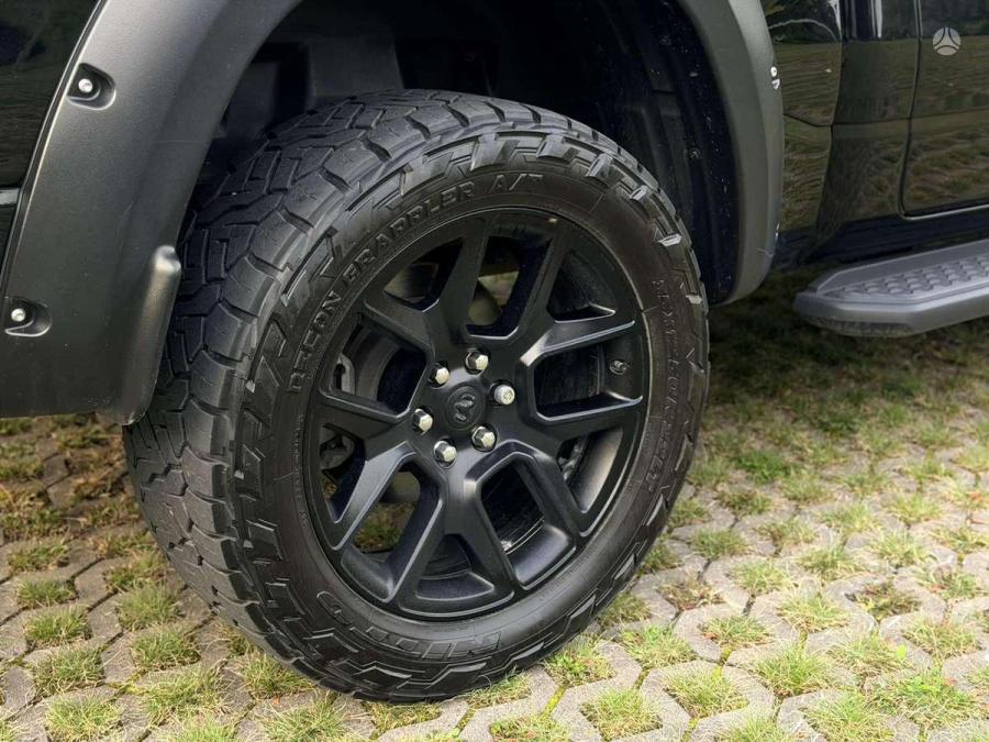 Melns Dodge RAM 2021 Anykščiai, ar dzinēja tilpumu 5.65 L un nobraukumu 213 tūkst. km par 35250 €, foto 10 vietnē AUTOMOTO.COM.LV