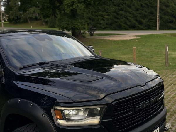 Melns Dodge RAM 2021 Anykščiai, ar dzinēja tilpumu 5.65 L un nobraukumu 213 tūkst. km par 35250 €, foto 11 vietnē AUTOMOTO.COM.LV