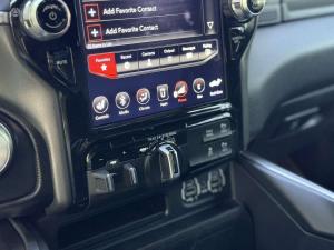Melns Dodge RAM 2021 Anykščiai, ar dzinēja tilpumu 5.65 L un nobraukumu 213 tūkst. km par 35250 €, foto 22 vietnē AUTOMOTO.COM.LV