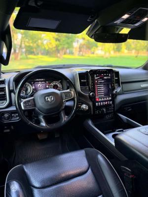 Melns Dodge RAM 2021 Anykščiai, ar dzinēja tilpumu 5.65 L un nobraukumu 213 tūkst. km par 35250 €, foto 27 vietnē AUTOMOTO.COM.LV