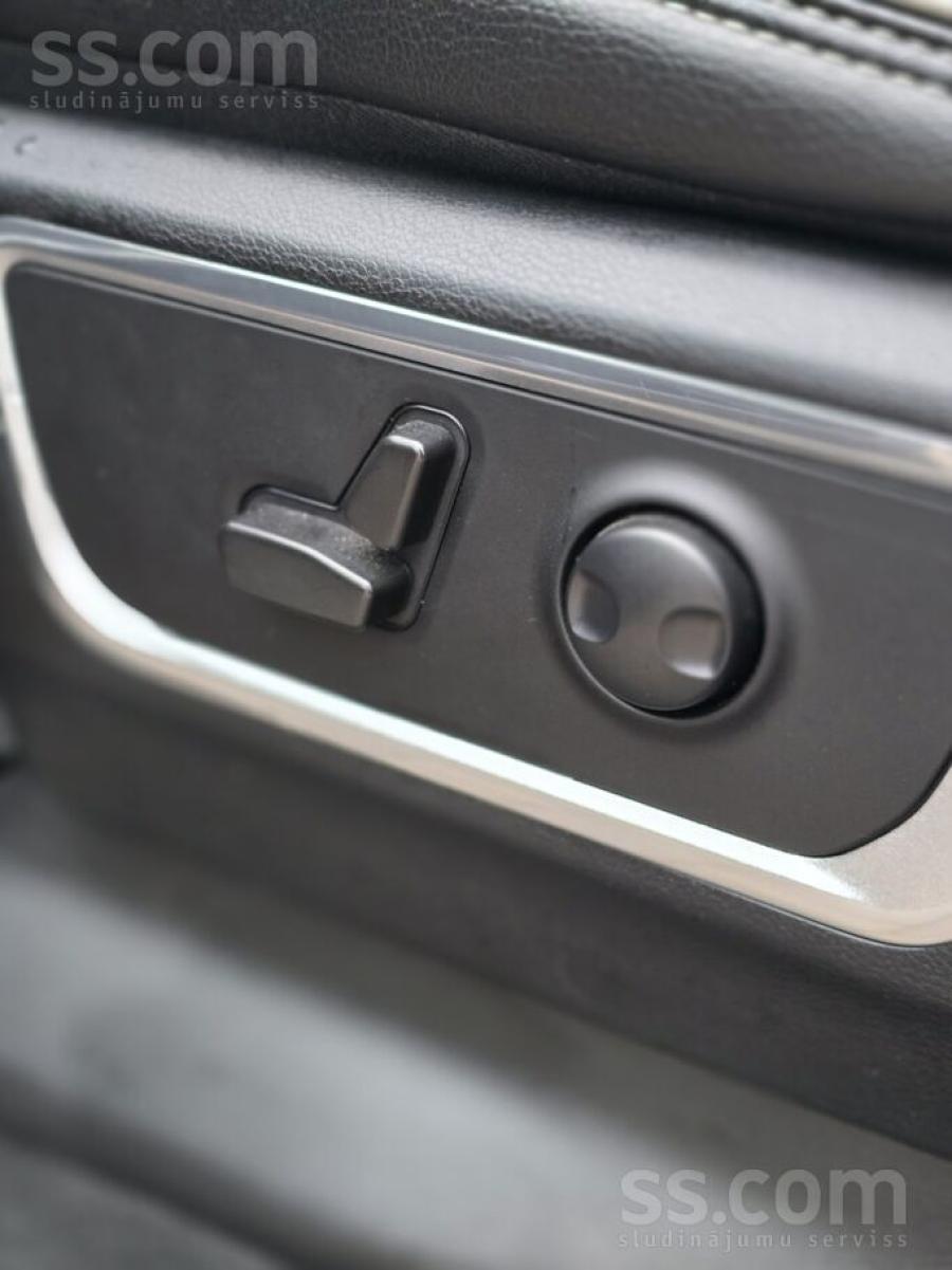 Черный Додж РАМ 2022 в Рига, объемом двигателя 3.60 л и пробегом 23 тыс. км за 52000 €, фото 23 на AUTOMOTO.COM.LV