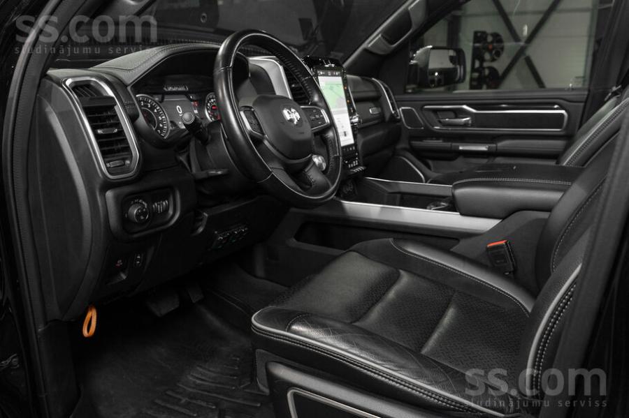 Черный Додж РАМ 2022 в Рига, объемом двигателя 3.60 л и пробегом 30 тыс. км за 50000 €, фото 10 на AUTOMOTO.COM.LV