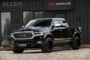 Melns Dodge RAM 2022 Jelgava, ar dzinēja tilpumu 5.70 L un nobraukumu 55 tūkst. km par 62900 €, foto 5 vietnē AUTOMOTO.COM.LV