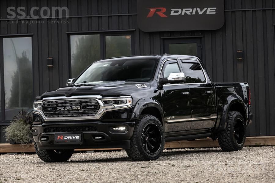 Melns Dodge RAM 2022 Jelgava, ar dzinēja tilpumu 5.70 L un nobraukumu 55 tūkst. km par 62900 €, foto 5 vietnē AUTOMOTO.COM.LV