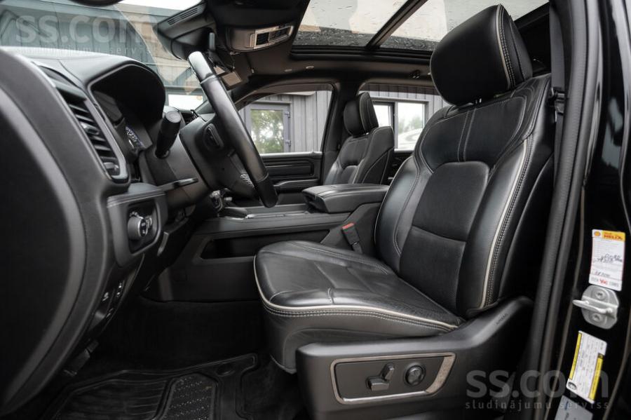 Melns Dodge RAM 2022 Jelgava, ar dzinēja tilpumu 5.70 L un nobraukumu 55 tūkst. km par 62900 €, foto 16 vietnē AUTOMOTO.COM.LV
