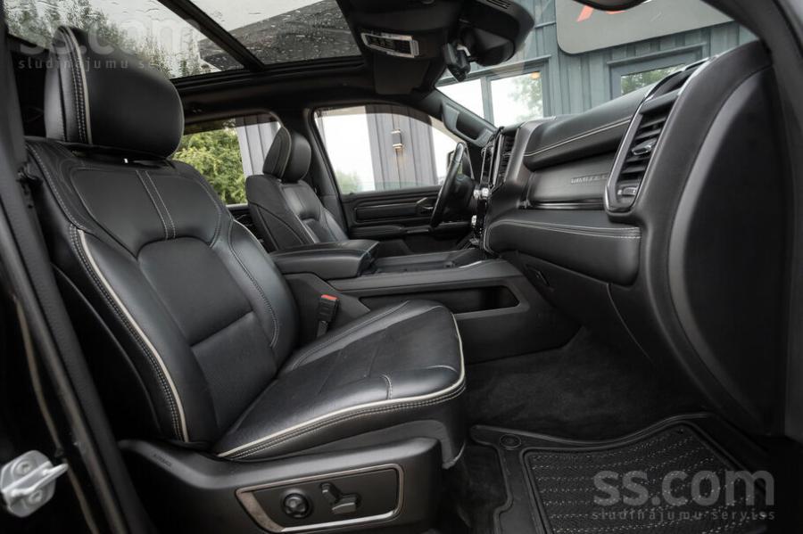 Melns Dodge RAM 2022 Jelgava, ar dzinēja tilpumu 5.70 L un nobraukumu 55 tūkst. km par 62900 €, foto 20 vietnē AUTOMOTO.COM.LV