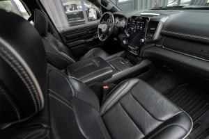 Melns Dodge RAM 2022 Jelgava, ar dzinēja tilpumu 5.70 L un nobraukumu 55 tūkst. km par 62900 €, foto 21 vietnē AUTOMOTO.COM.LV