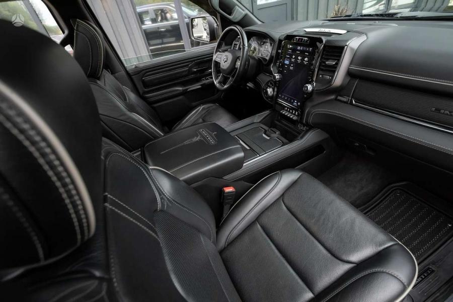 Melns Dodge RAM 2022 Jelgava, ar dzinēja tilpumu 5.70 L un nobraukumu 55 tūkst. km par 62900 €, foto 21 vietnē AUTOMOTO.COM.LV