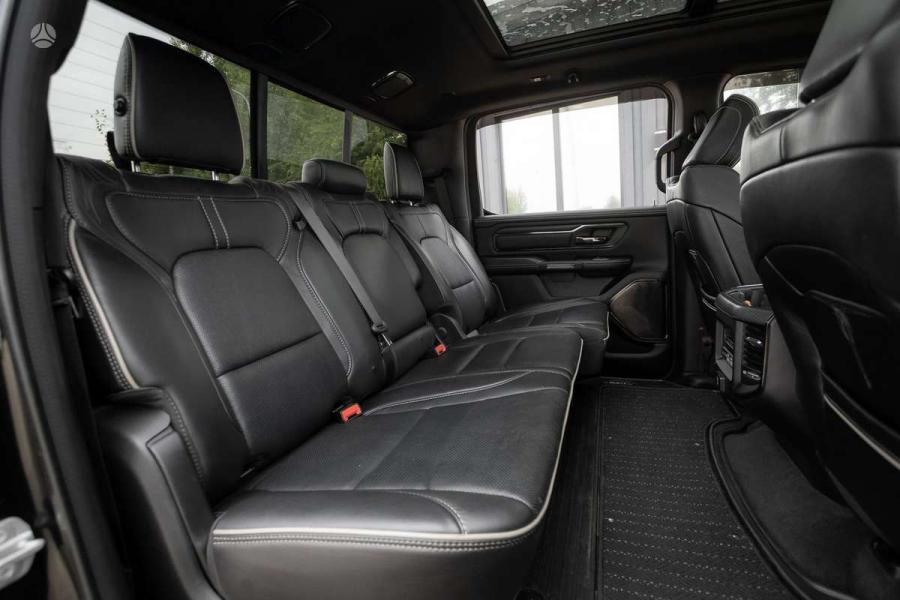Melns Dodge RAM 2022 Jelgava, ar dzinēja tilpumu 5.70 L un nobraukumu 55 tūkst. km par 62900 €, foto 28 vietnē AUTOMOTO.COM.LV