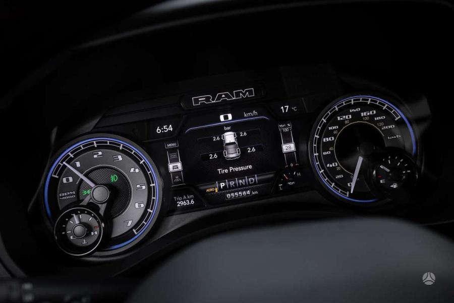 Melns Dodge RAM 2022 Jelgava, ar dzinēja tilpumu 5.70 L un nobraukumu 55 tūkst. km par 62900 €, foto 29 vietnē AUTOMOTO.COM.LV
