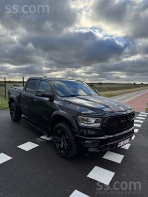 Black Dodge RAM 2023 in Liepaja, with an engine capacity of 5.70 L and mileage of 73 thousand km for 49900 €, photo 16 on AUTOMOTO.COM.LV