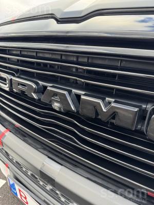 Black Dodge RAM 2023 in Liepaja, with an engine capacity of 5.70 L and mileage of 73 thousand km for 49900 €, photo 19 on AUTOMOTO.COM.LV