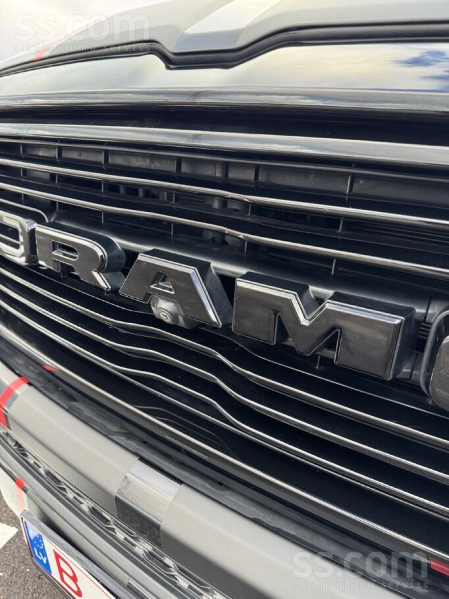 Black Dodge RAM 2023 in Liepaja, with an engine capacity of 5.70 L and mileage of 73 thousand km for 49900 €, photo 19 on AUTOMOTO.COM.LV