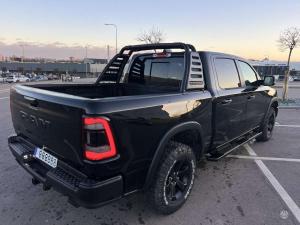 Black Dodge RAM 2024 in Kaunas, with an engine capacity of 5.70 L and mileage of 12 thousand km for 54999 €, photo 2 on AUTOMOTO.COM.LV