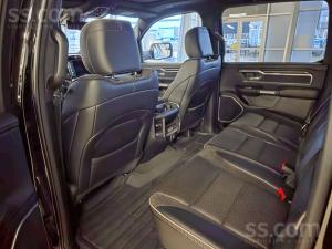 Melns Dodge RAM 2024 Rīga, ar dzinēja tilpumu 5.70 L un nobraukumu 30 tūkst. km par 69000 €, foto 7 vietnē AUTOMOTO.COM.LV