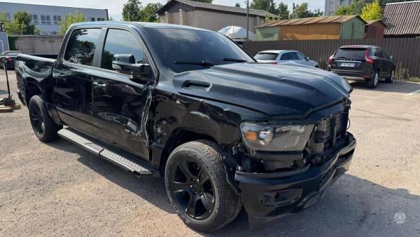 Melns Dodge RAM 2024 Ukmergė, ar dzinēja tilpumu 5.70 L un nobraukumu 54 tūkst. km par 22385 €, foto 5 vietnē AUTOMOTO.COM.LV