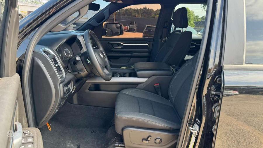 Melns Dodge RAM 2024 Ukmergė, ar dzinēja tilpumu 5.70 L un nobraukumu 54 tūkst. km par 22385 €, foto 13 vietnē AUTOMOTO.COM.LV